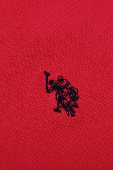 Red Polo Background