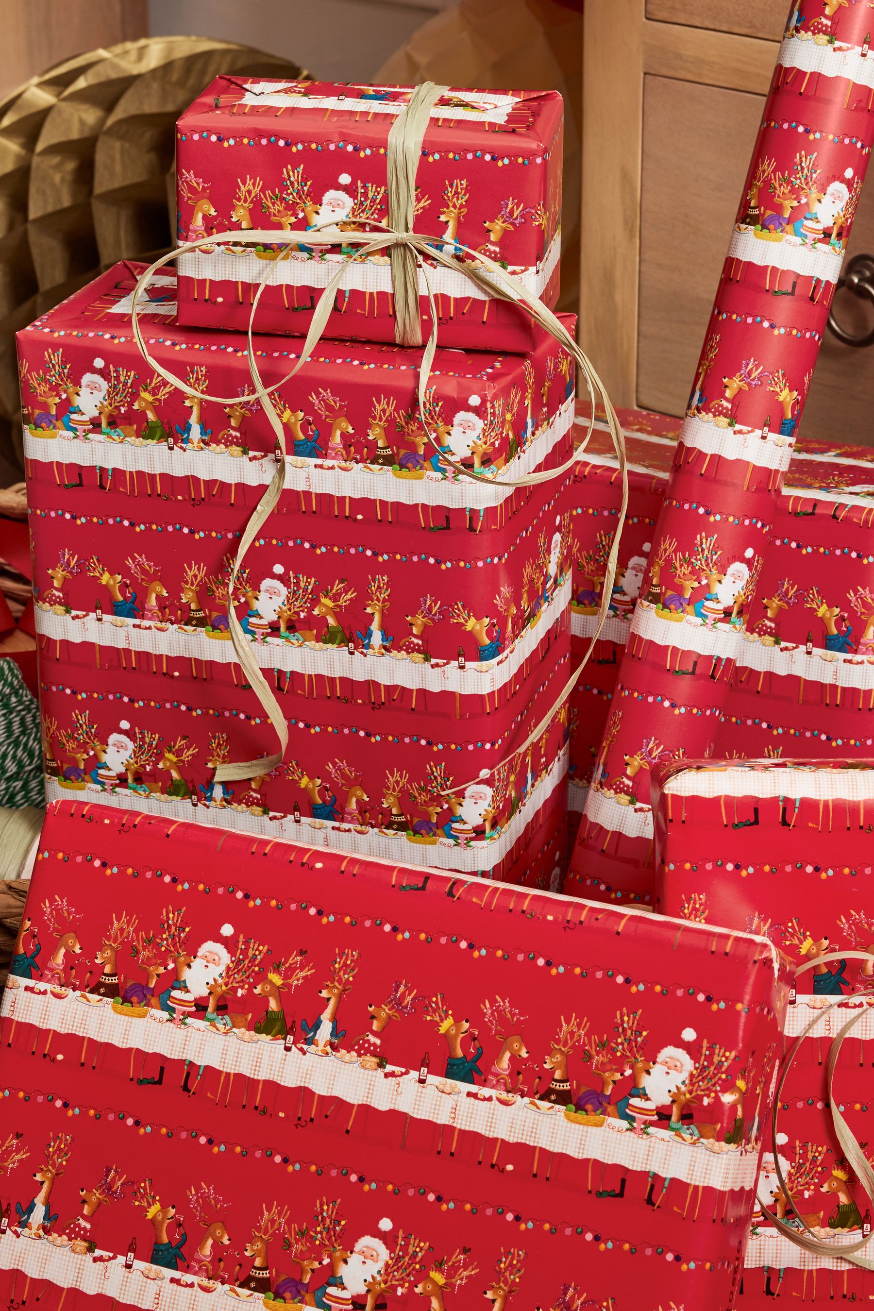 Buy Extra Wide 10 Metre Christmas Wrapping Paper from the Laura Ashley ...