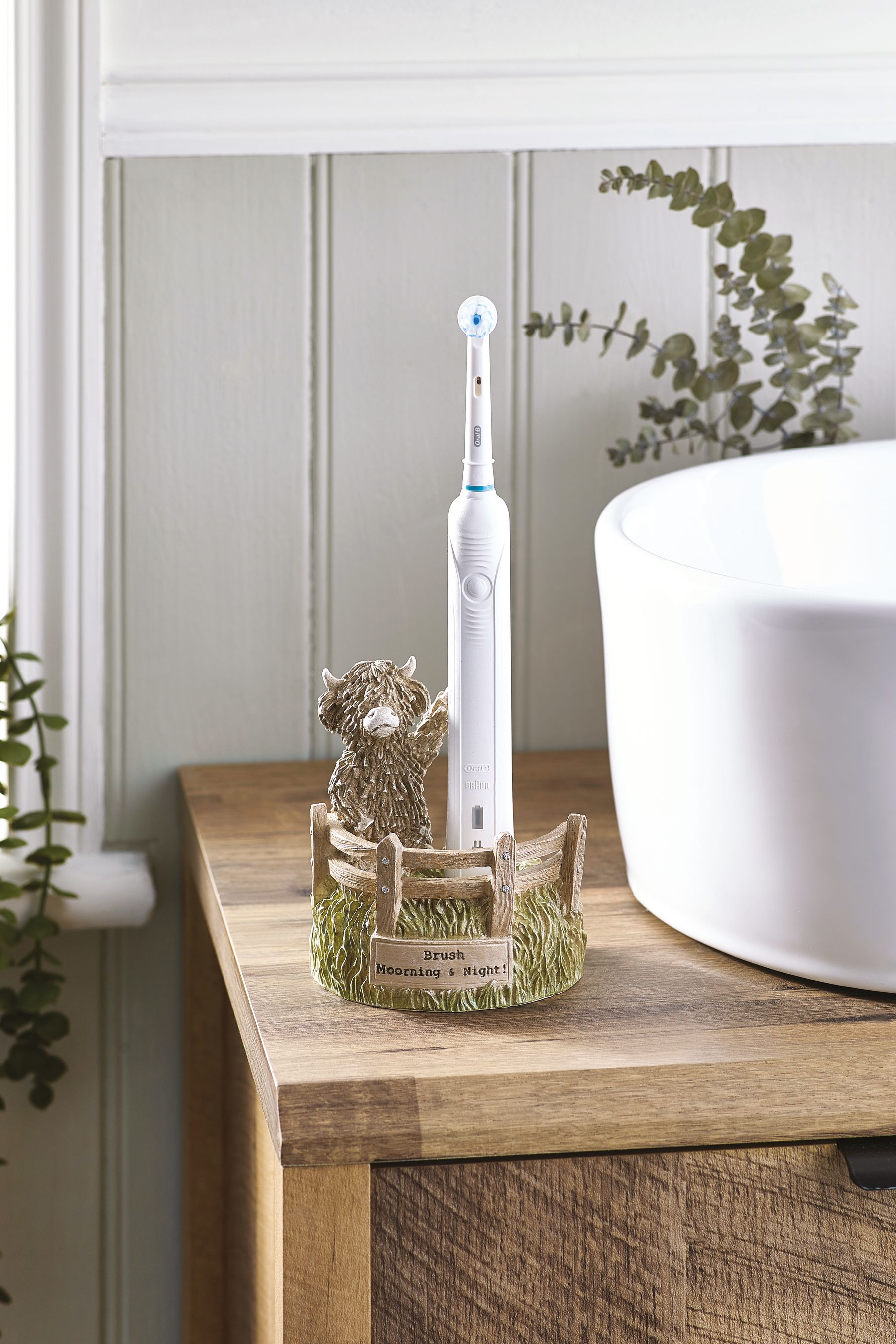Buy Natural Hamish The Highland Cow Electric Toothbrush Holder from the ...