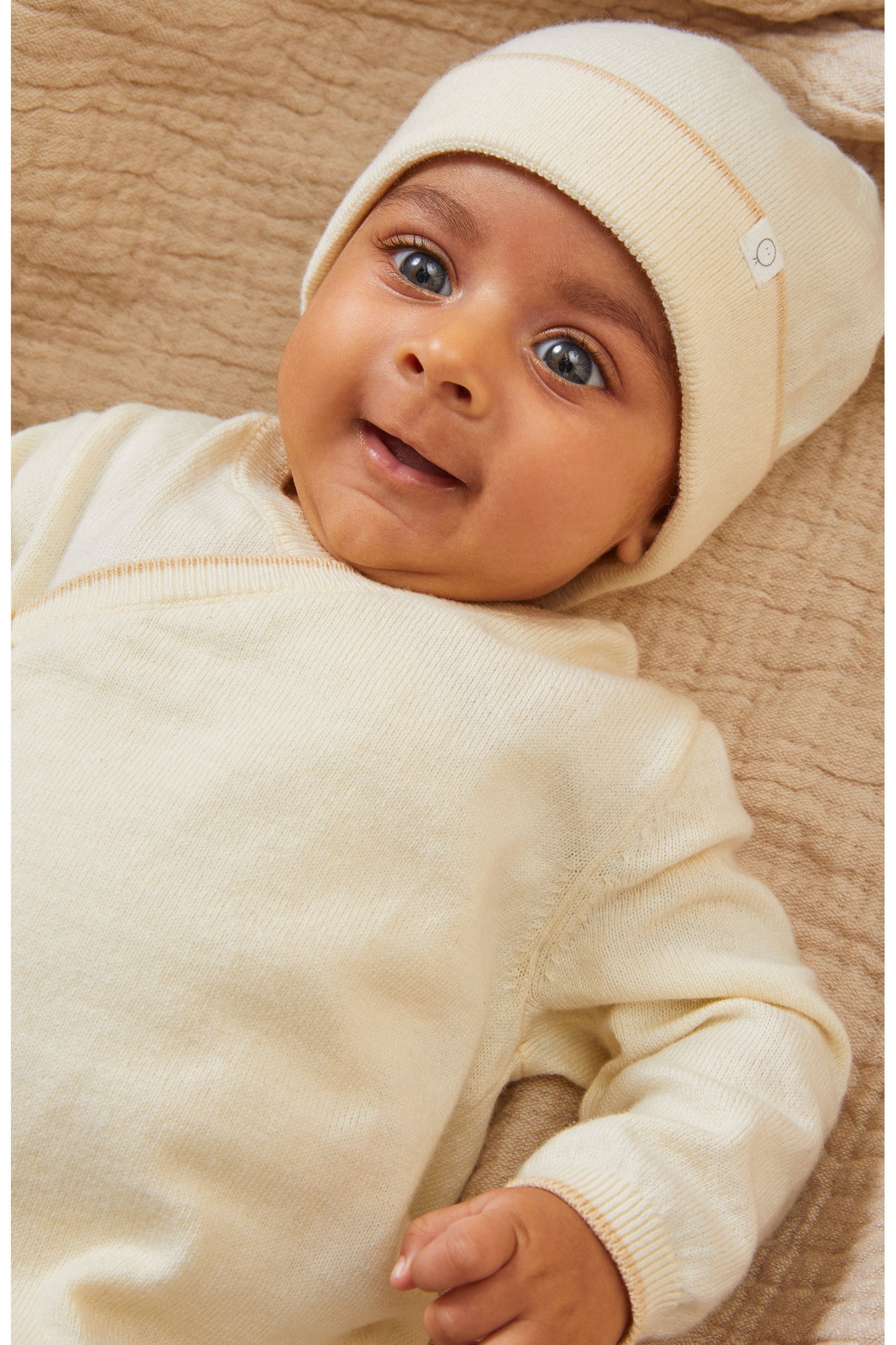 Buy MORI Cream Organic Cotton Knitted Kimono Romper & Hat Baby Gift Set ...