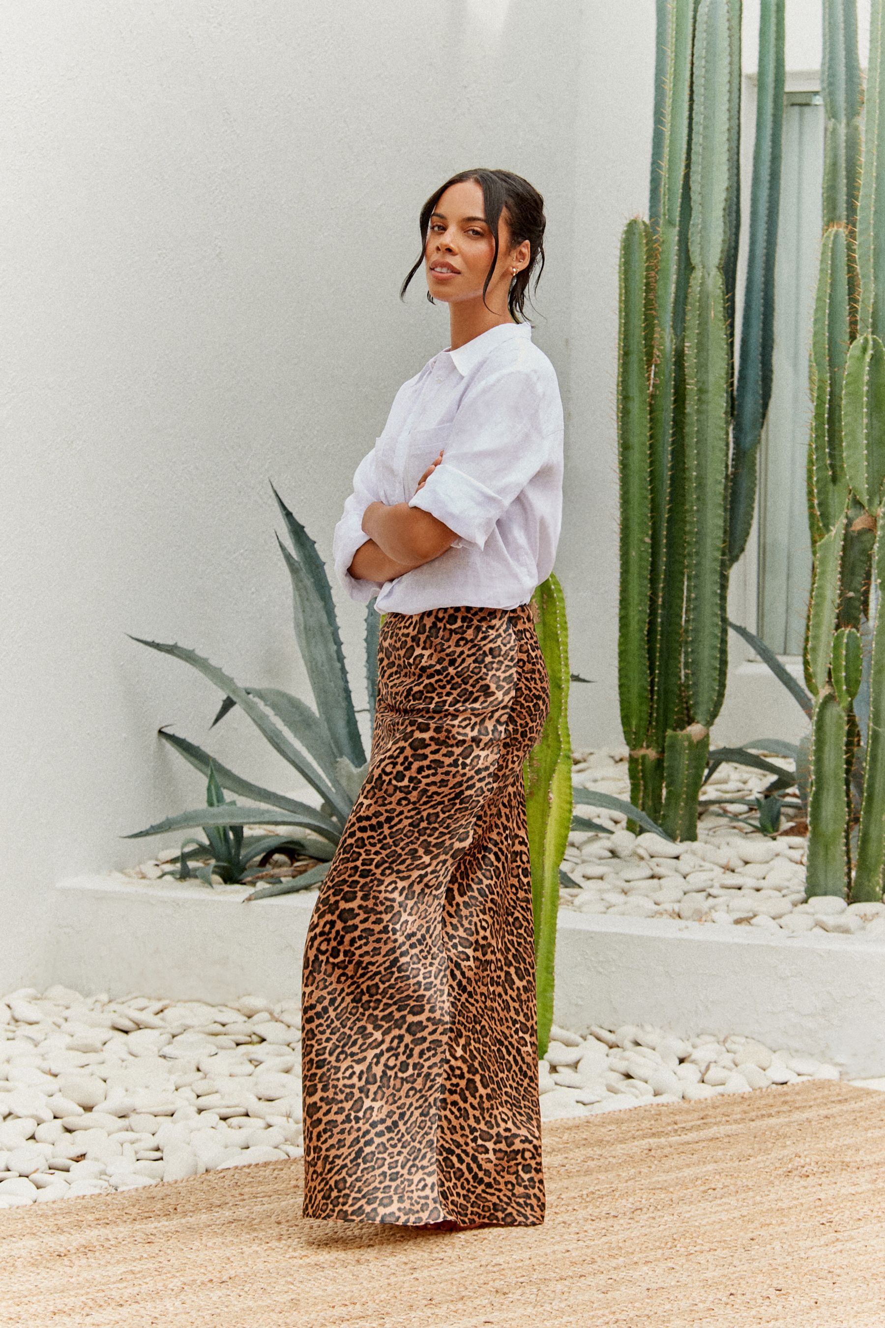 Buy White - Chemise 100% lin à manches longues from Next France