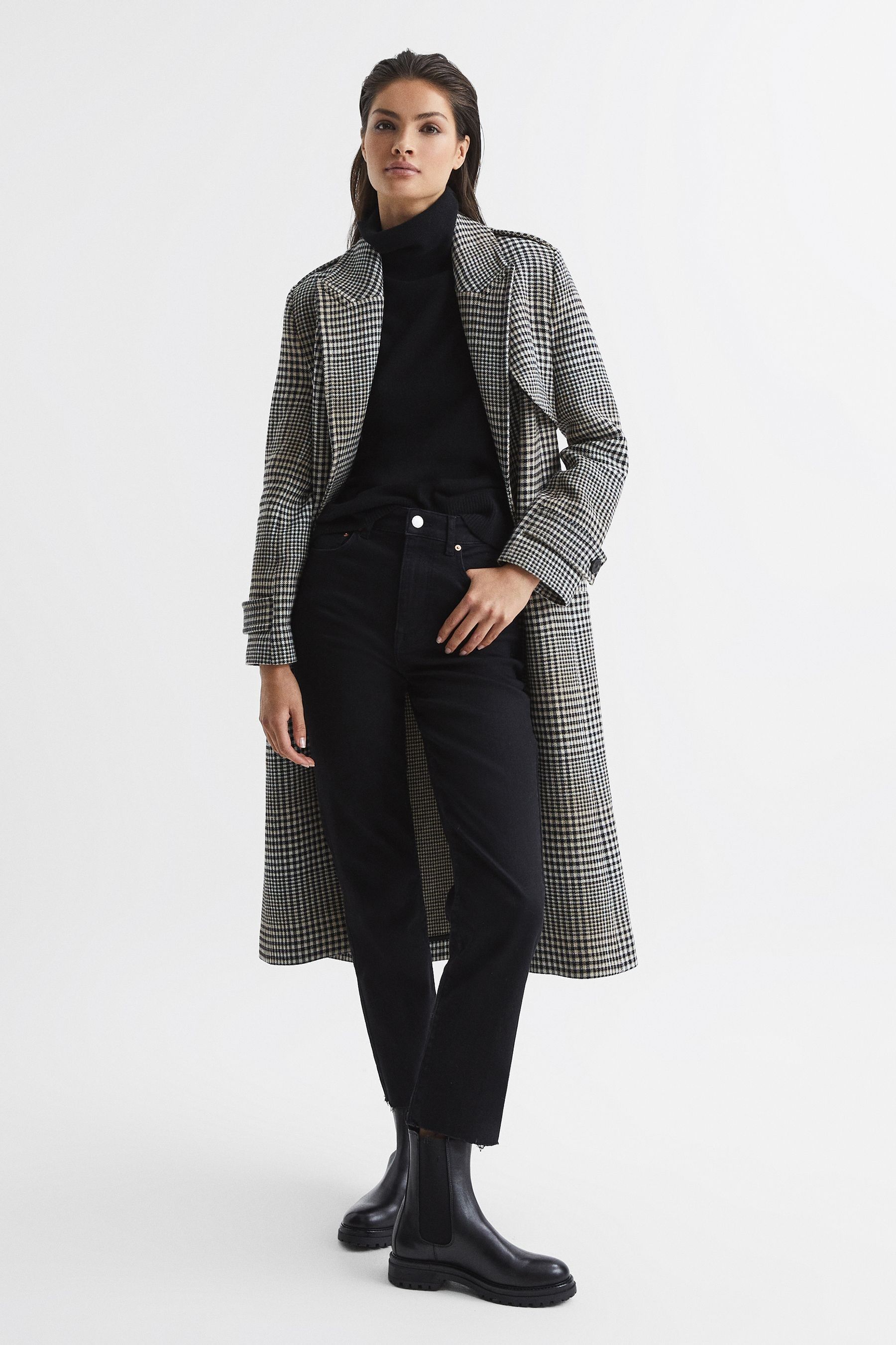 Buy Reiss Black Thea Boots Leather Pull On Chelsea Boots from the Next ...