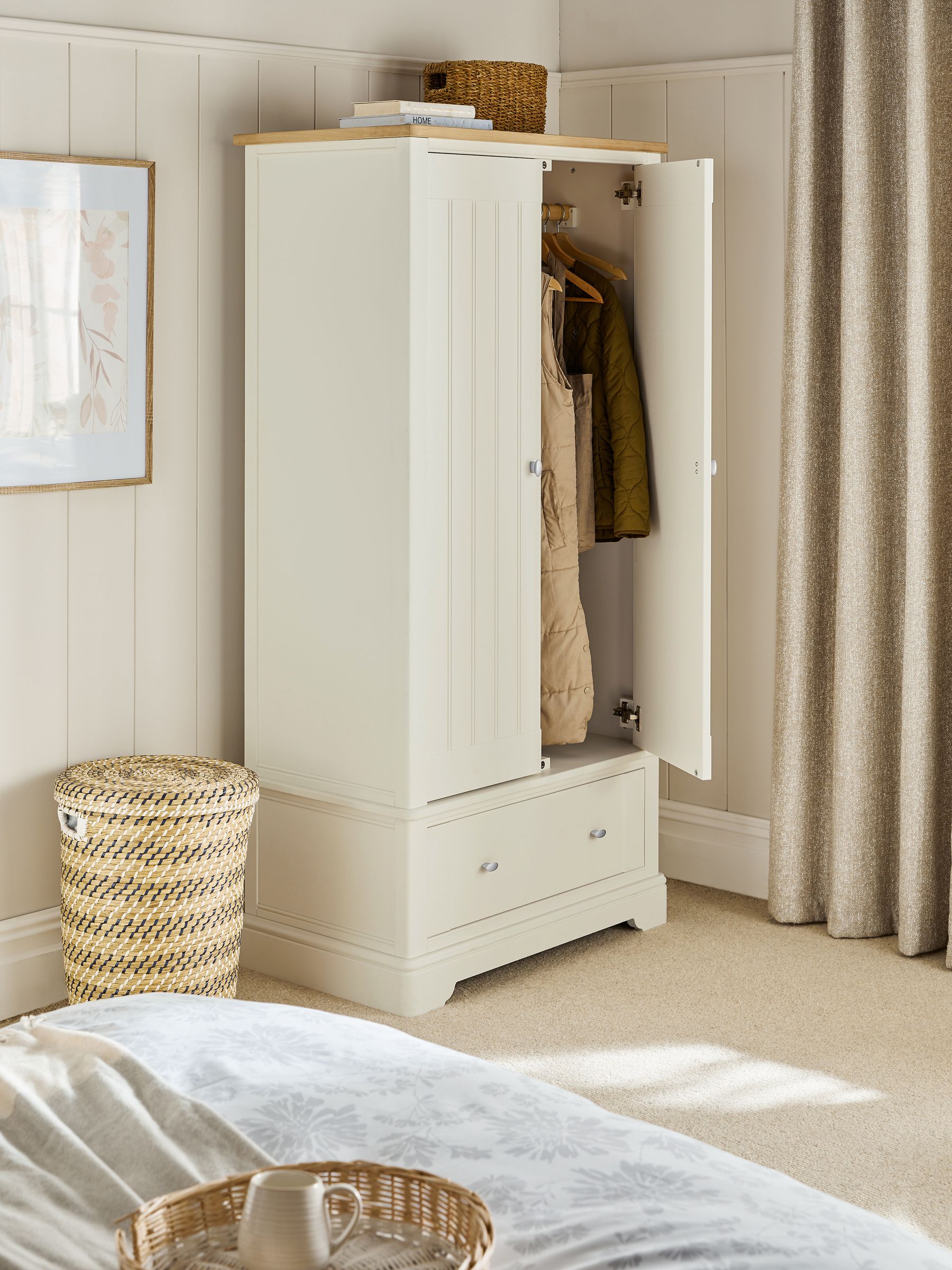 Slim double wardrobe store
