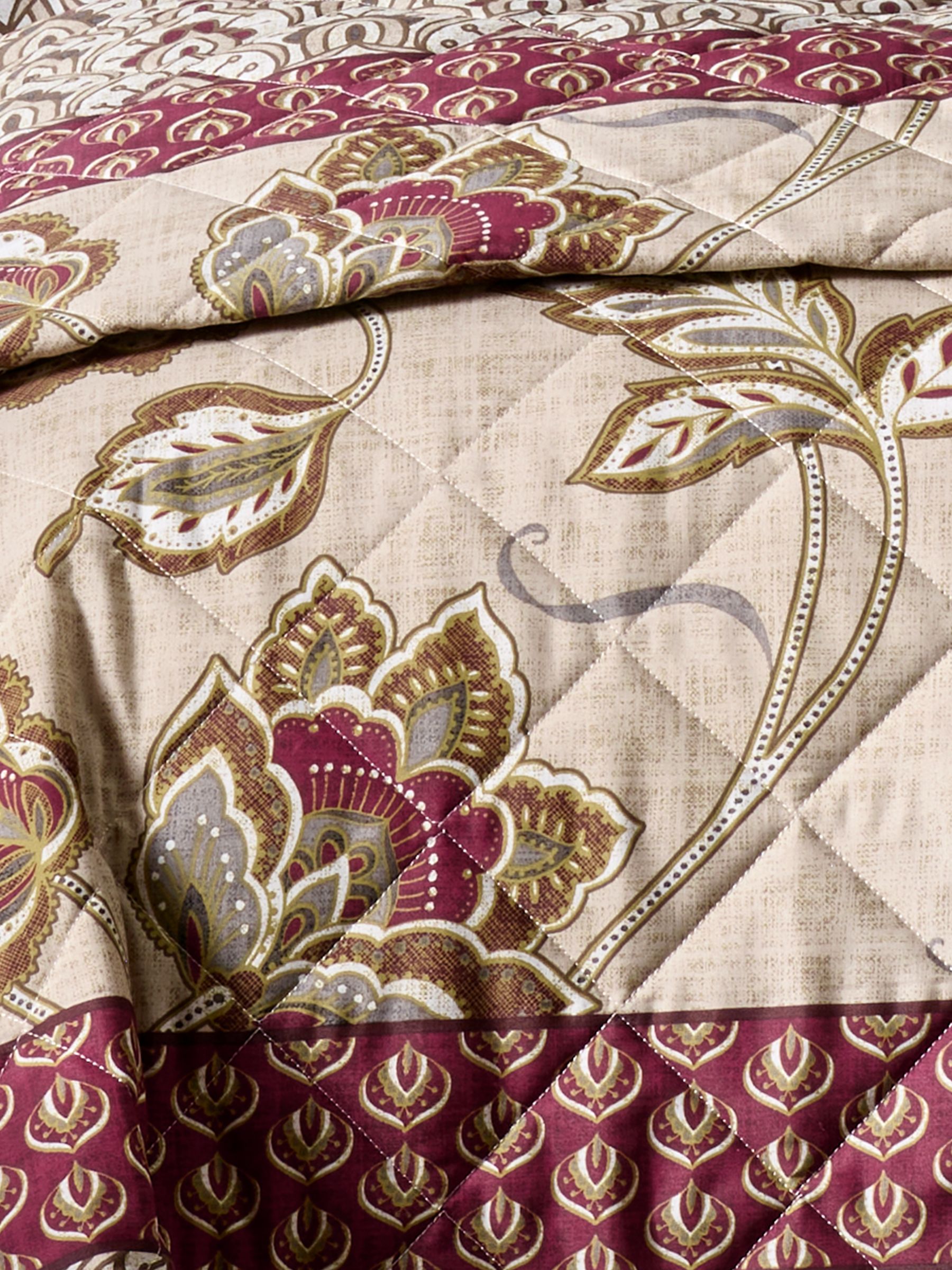 Buy Catherine Lansfield Red Kashmir Floral Paisley Easy Care Bedspread ...