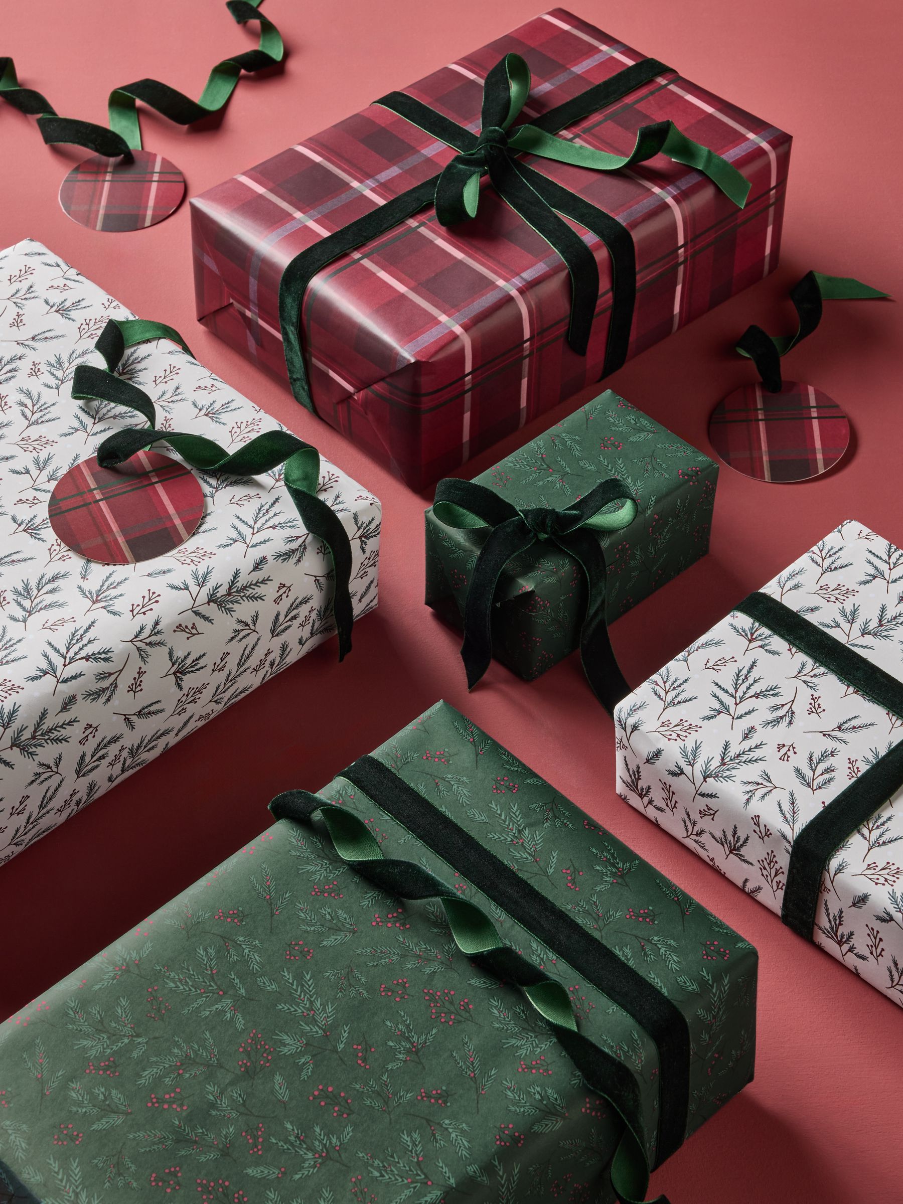 Green Berries Luxury Set of 3 3m Christmas Wrapping Paper