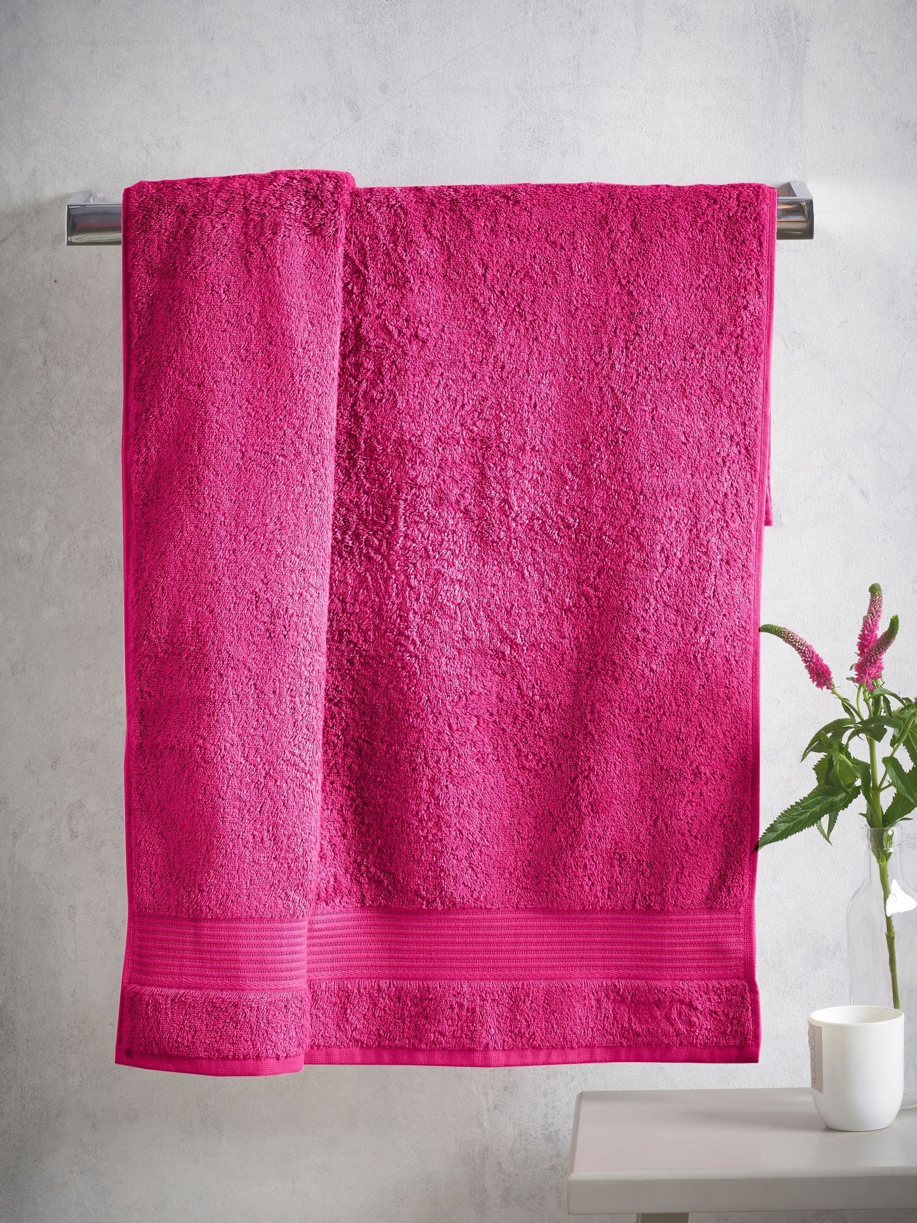 Hot pink towels store