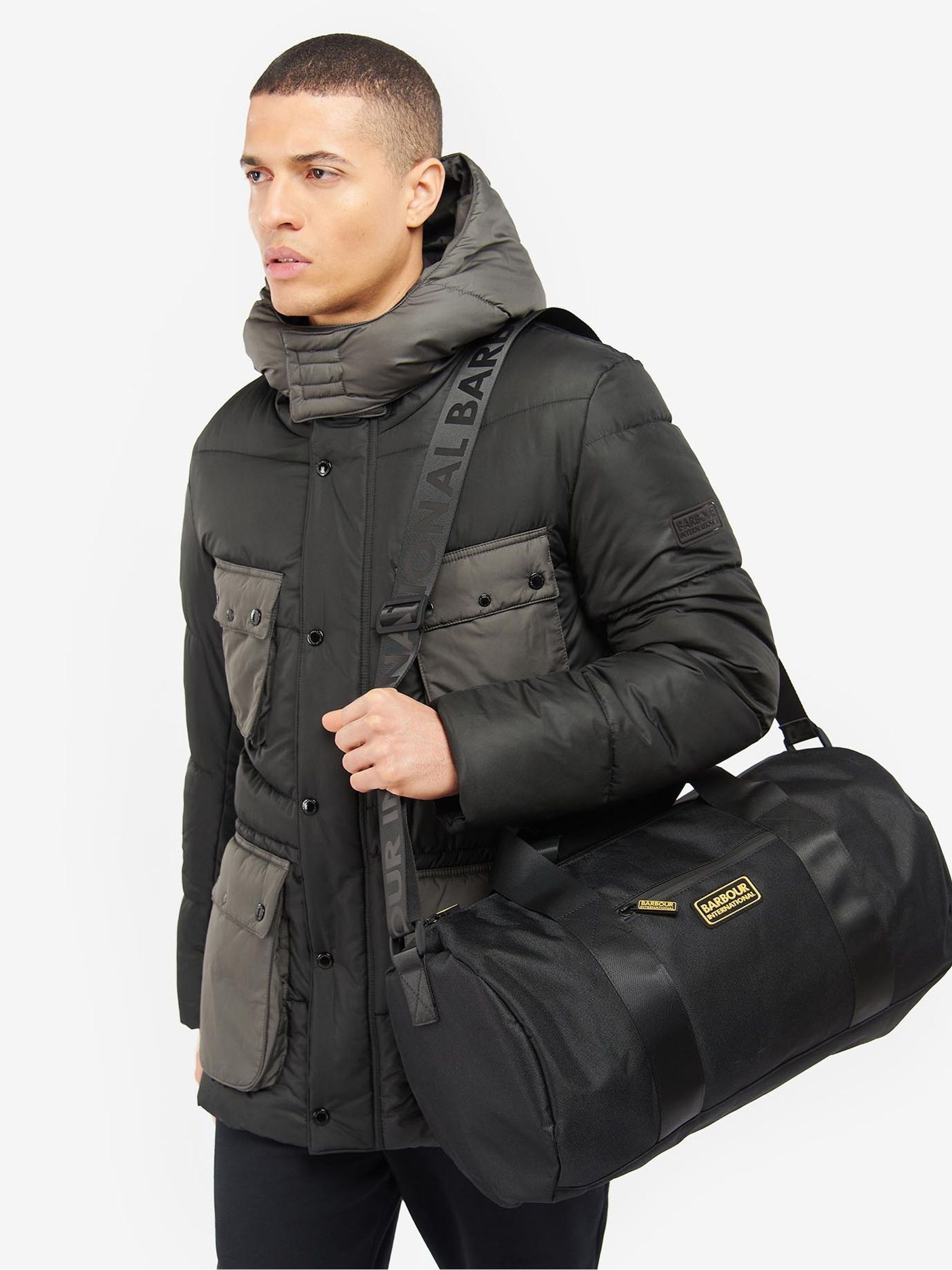 Kaufe Sie Barbour International Knockhill Sporttasche Schwarz bei Next Deutschland