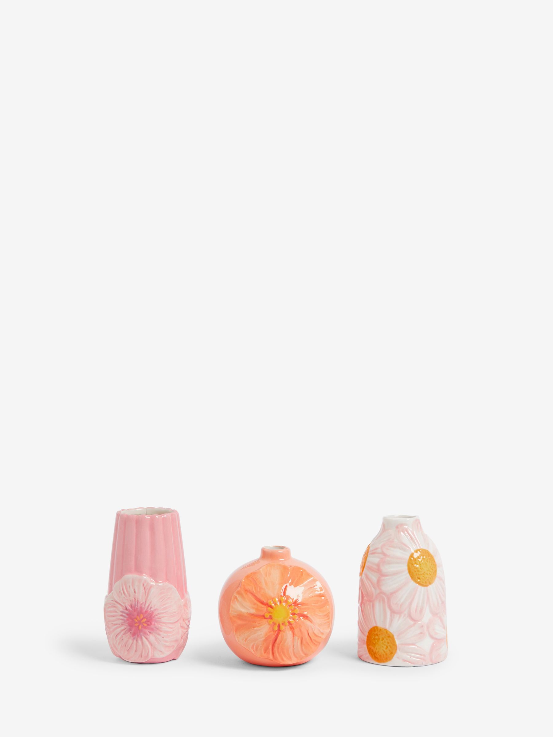 Buy Set of 3 Pink Ceramic Flower Bud Vases from Next Saudi Arabia