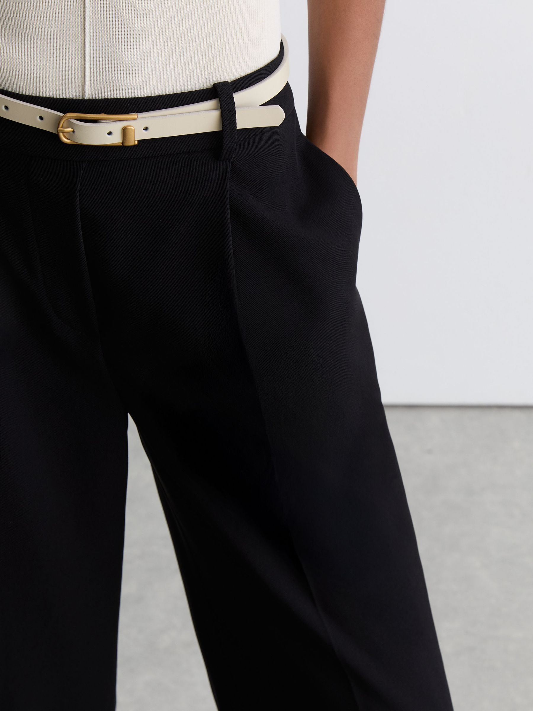 Buy Reiss Black Eden Petite Elasticated-Waist Wide-Leg Twill Trousers ...