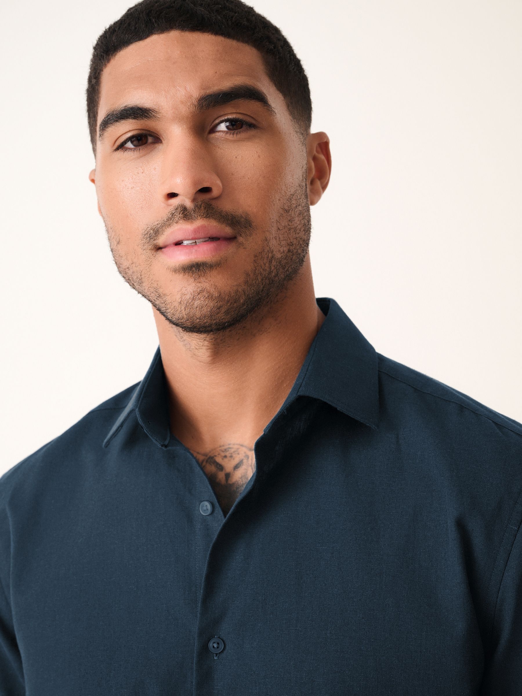 Buy Navy Blue Regular Fit Cotton/Linen Blend Short Sleeve Cutaway ...