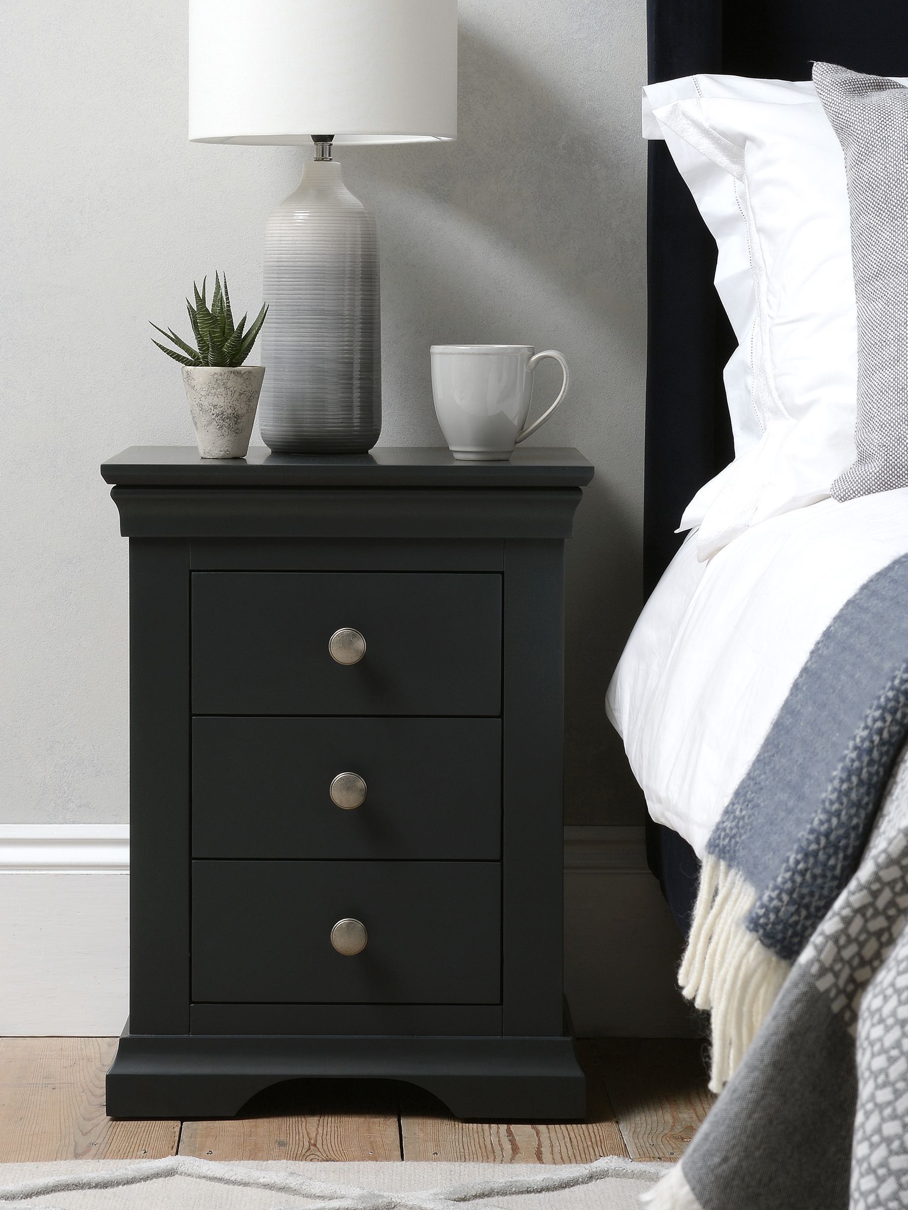 Black nightstand with drawers store