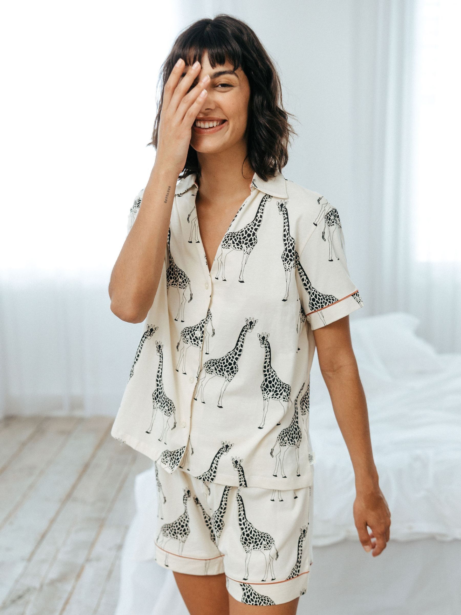 Buy Chelsea Peers White Cotton Giraffe Print Short Pyjamas Set from the ...