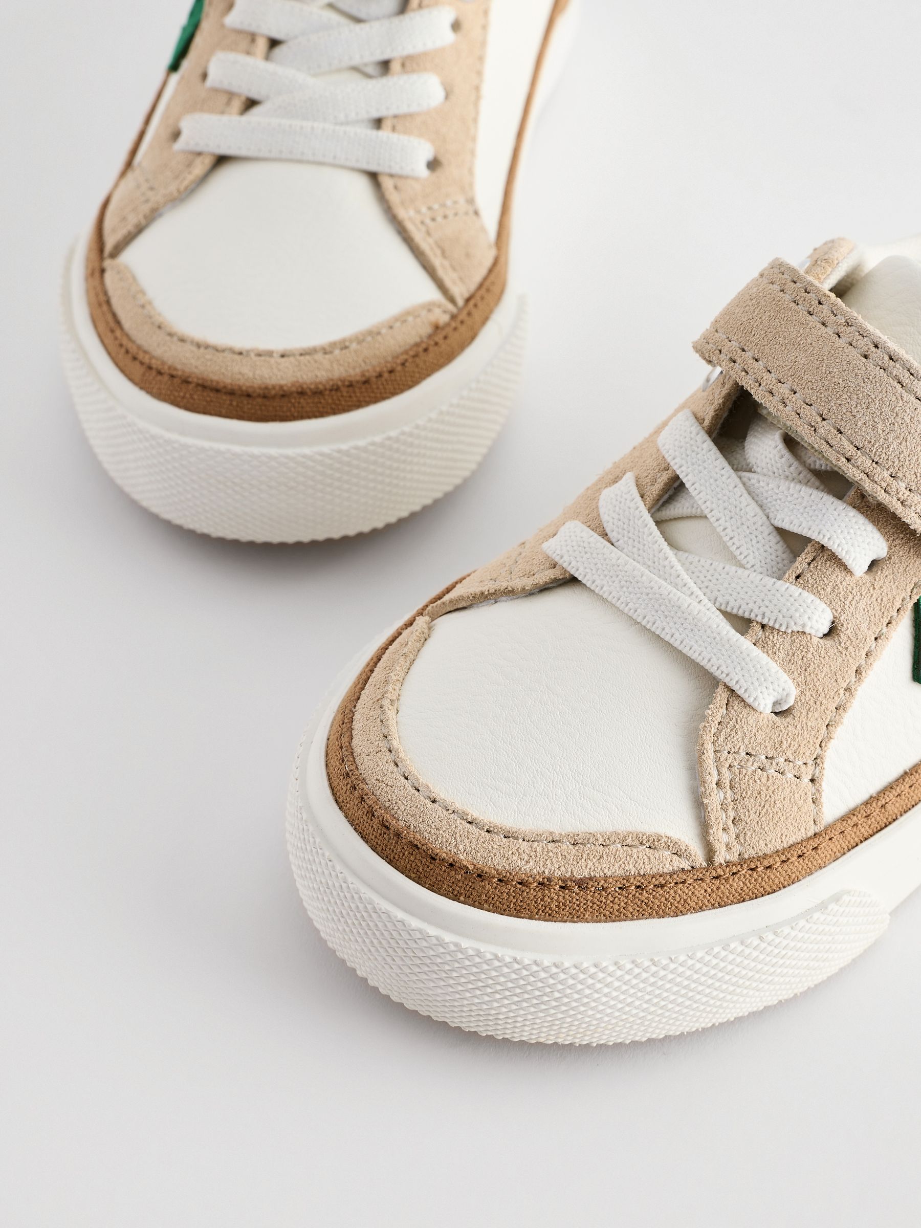 Buy White/Green Standard Fit (F) Touch Fastening Chevron Trainers from ...
