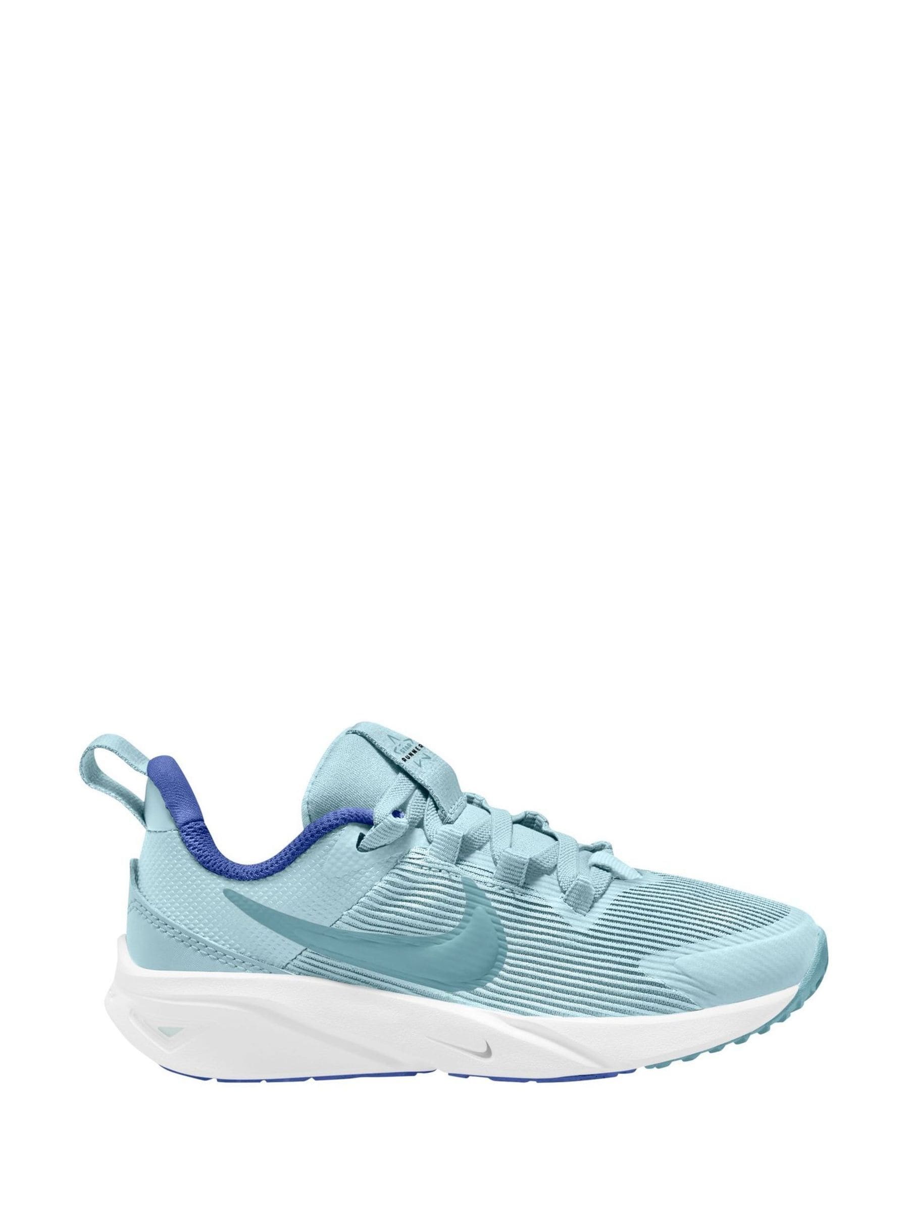 Light blue nike trainers store