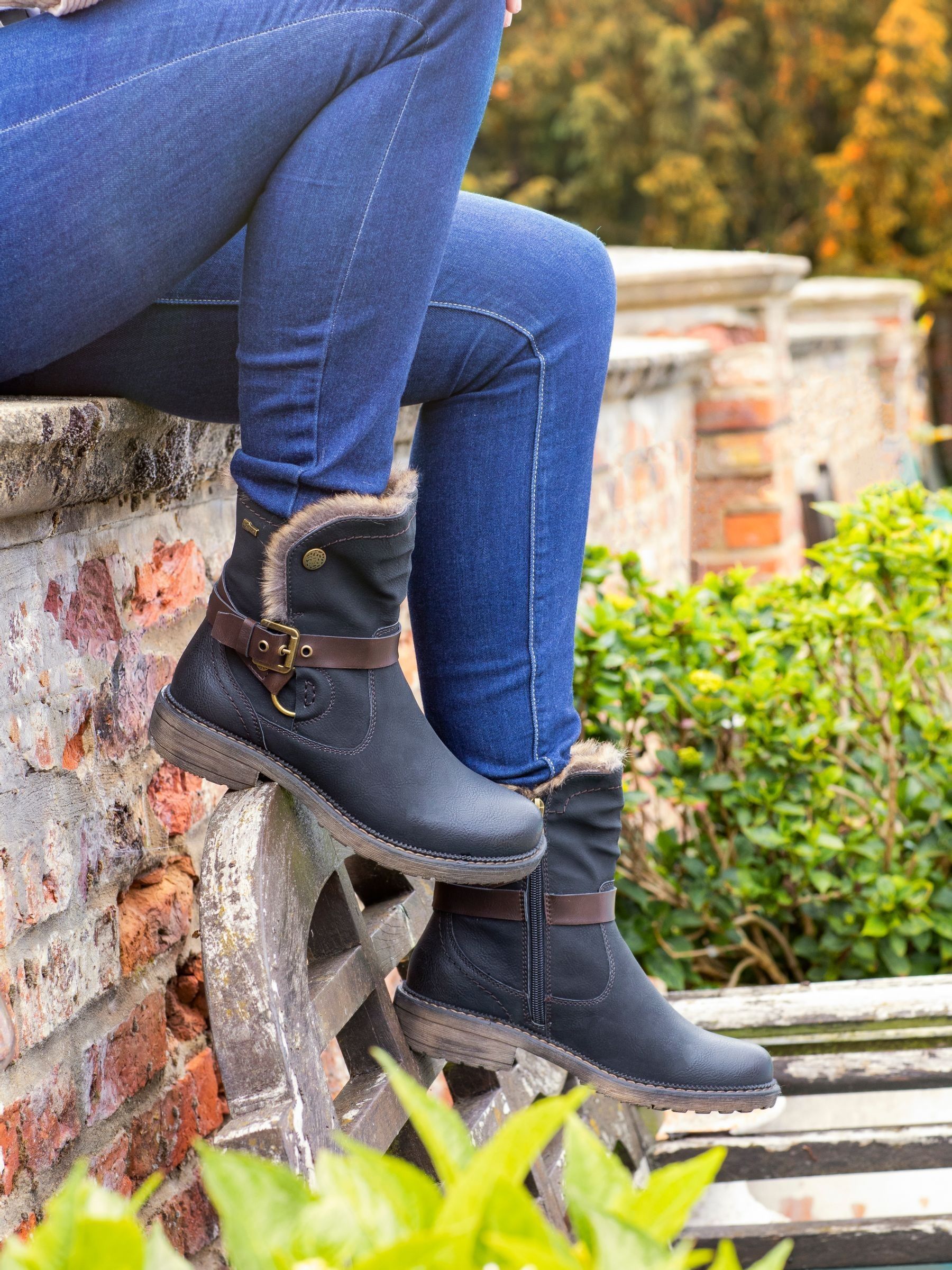 Pavers ladies boots store