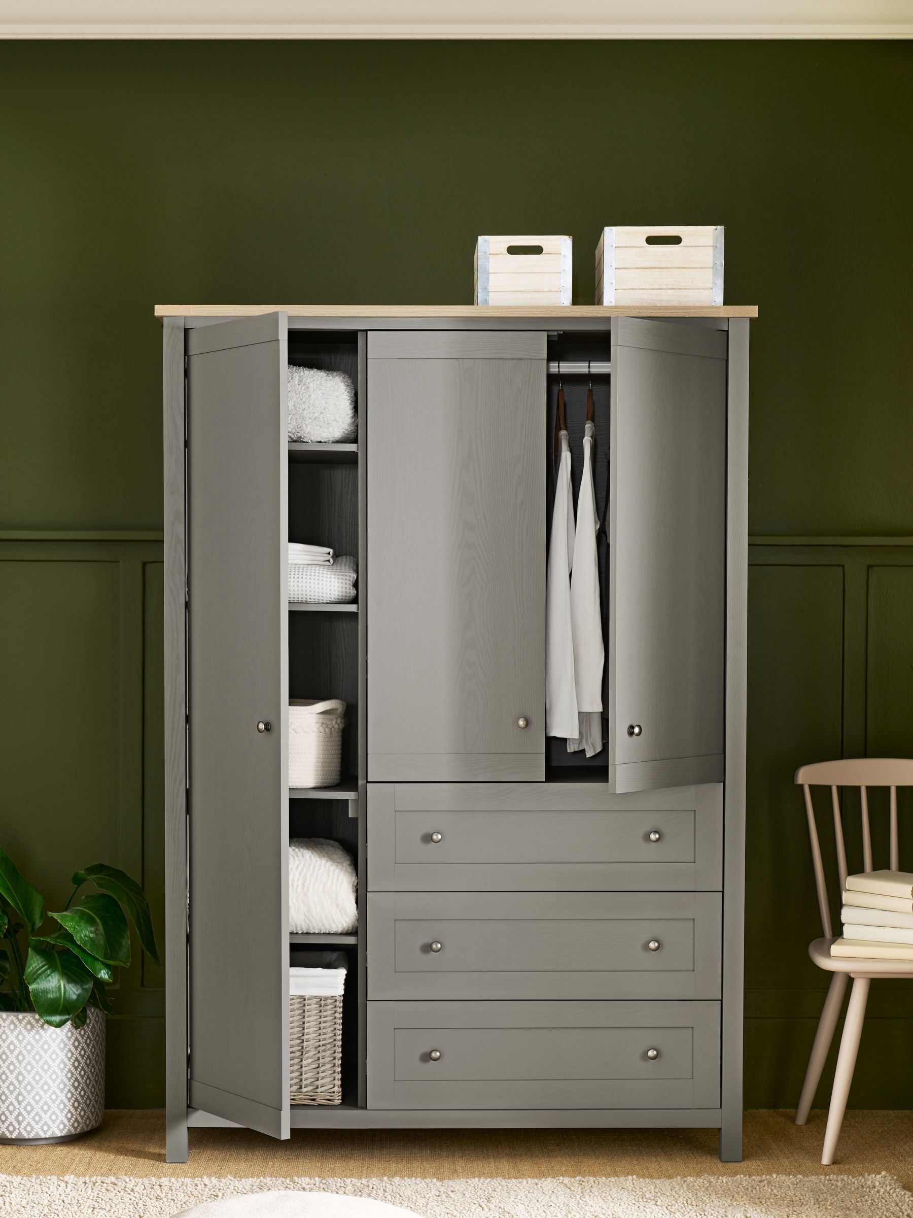 Buy Dove Grey Malvern Statement Oak Effect Triple, 3 drawers Wardrobe ...
