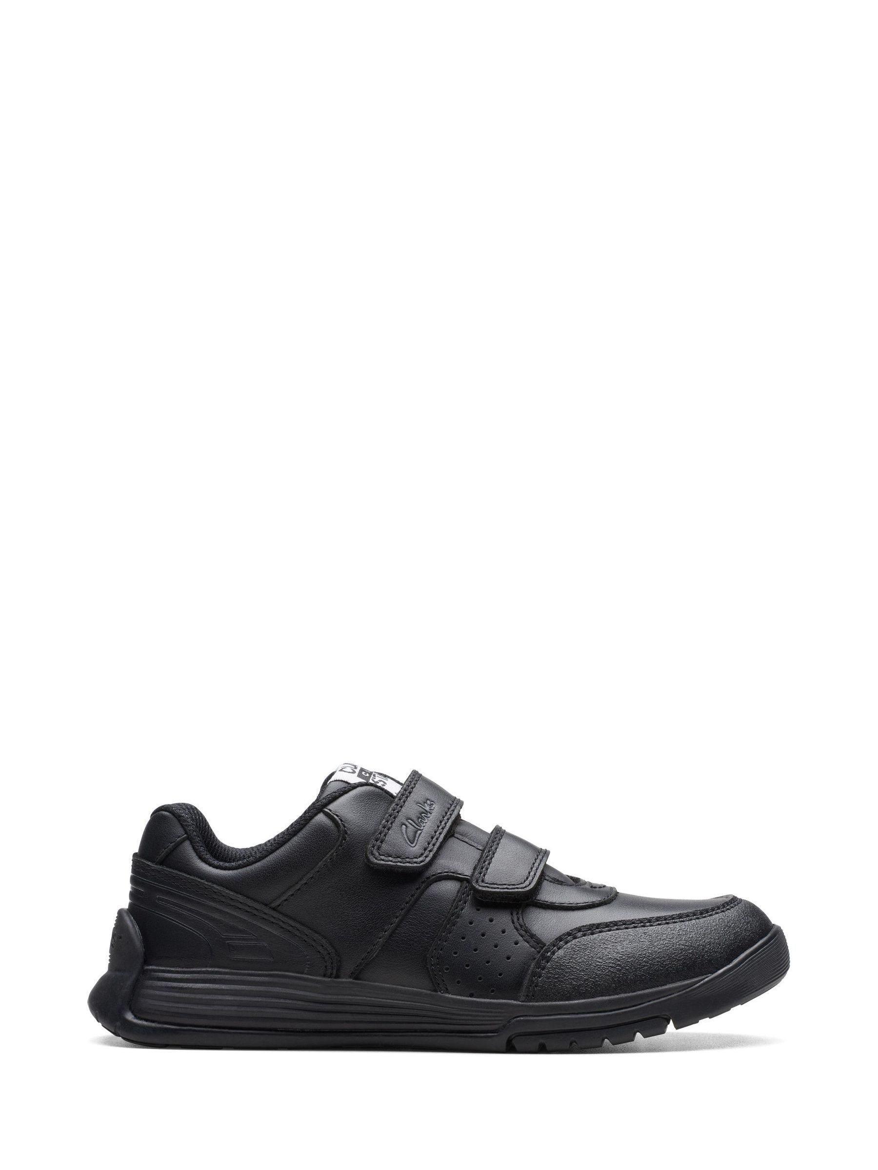 Clarks usa kids store