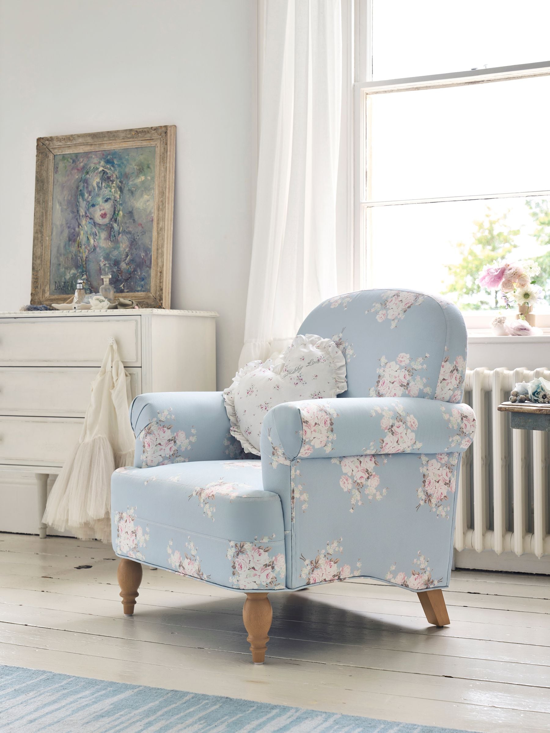 Chic chair store