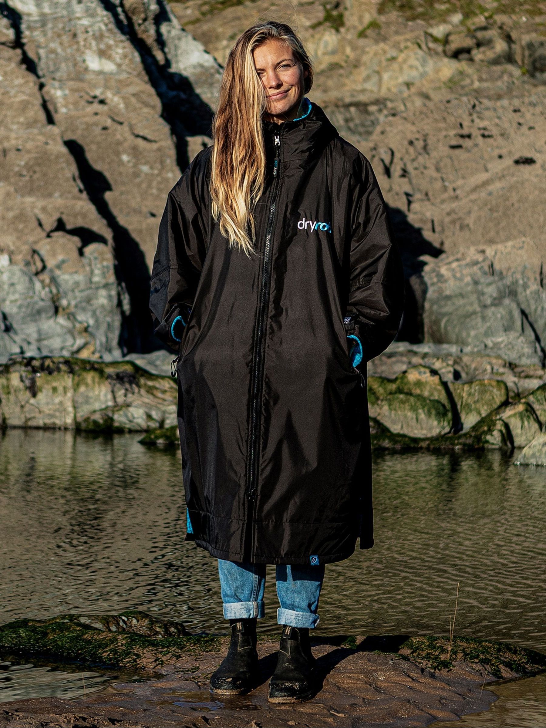 Buy dryrobe Black/Blue Advance Adult Long Sleeve Changing Coats from ...