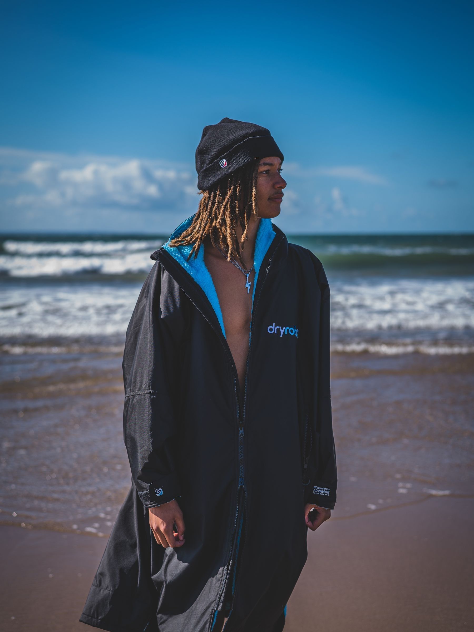 Buy dryrobe Black/Blue Advance Adult Long Sleeve Changing Coats from ...