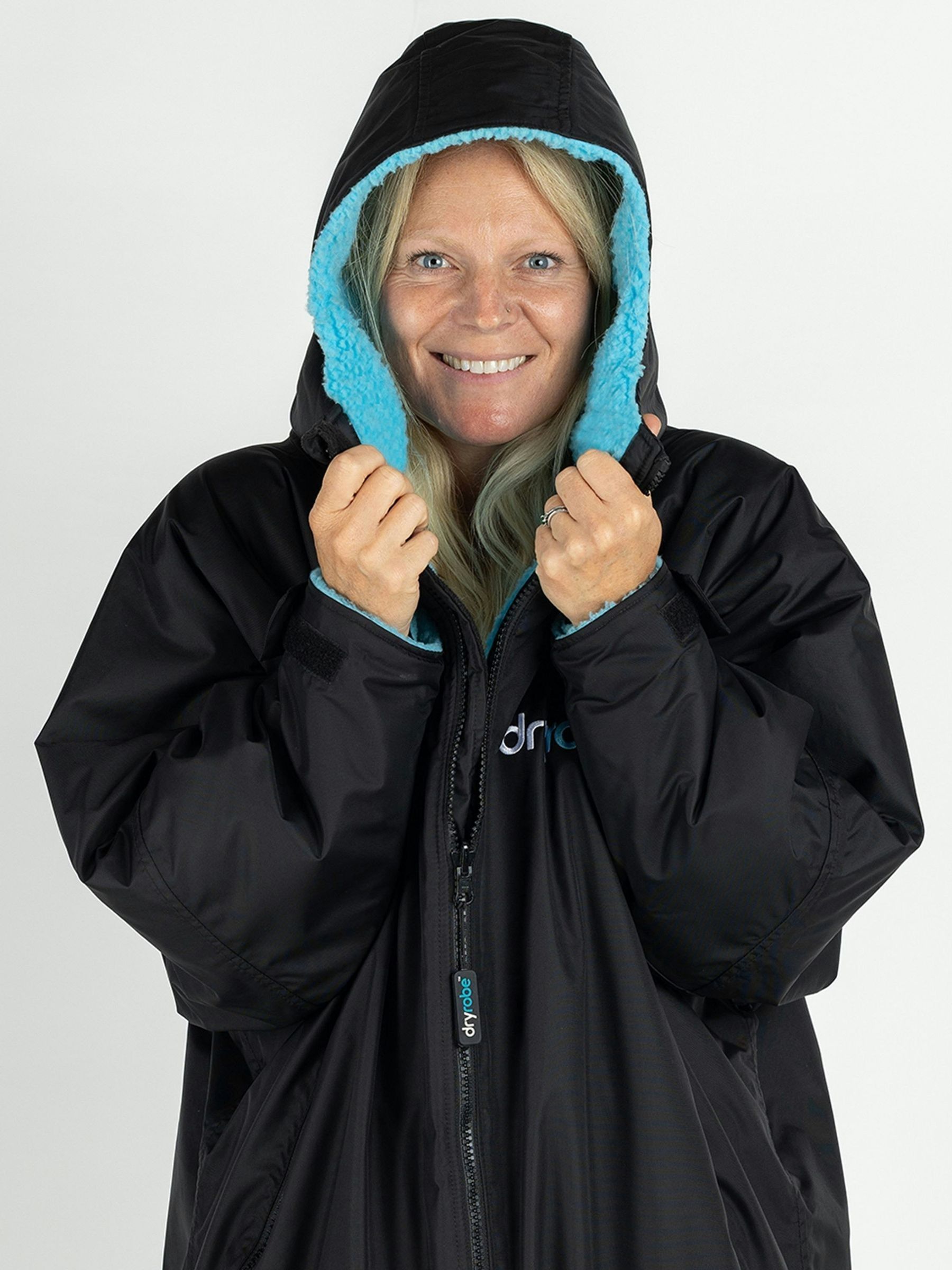 Buy dryrobe Black/Blue Advance Adult Long Sleeve Changing Coats from ...