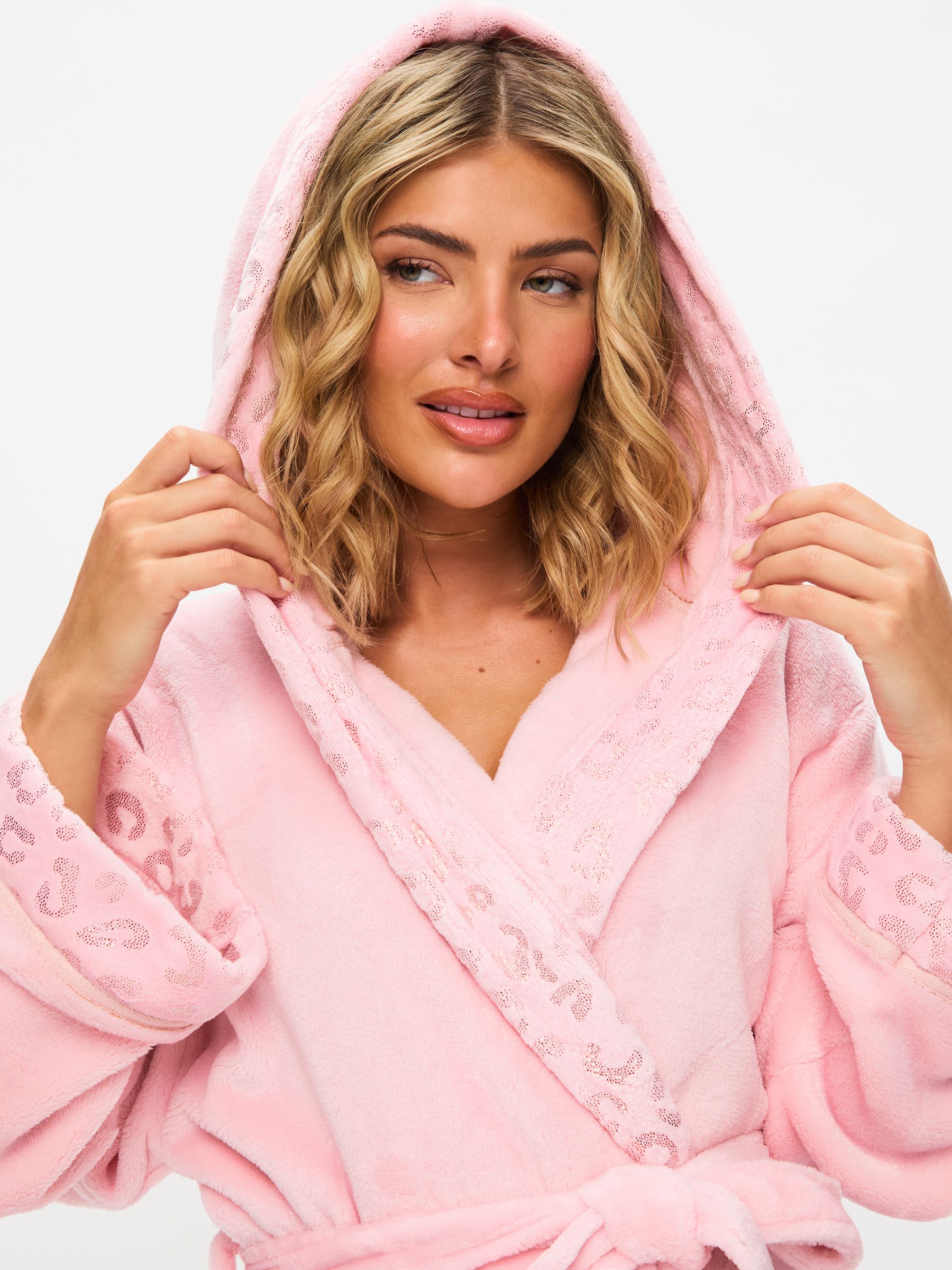 Buy Ann Summers Pink Signature Sparkle Fluffy Robe from Next Czech Republic
