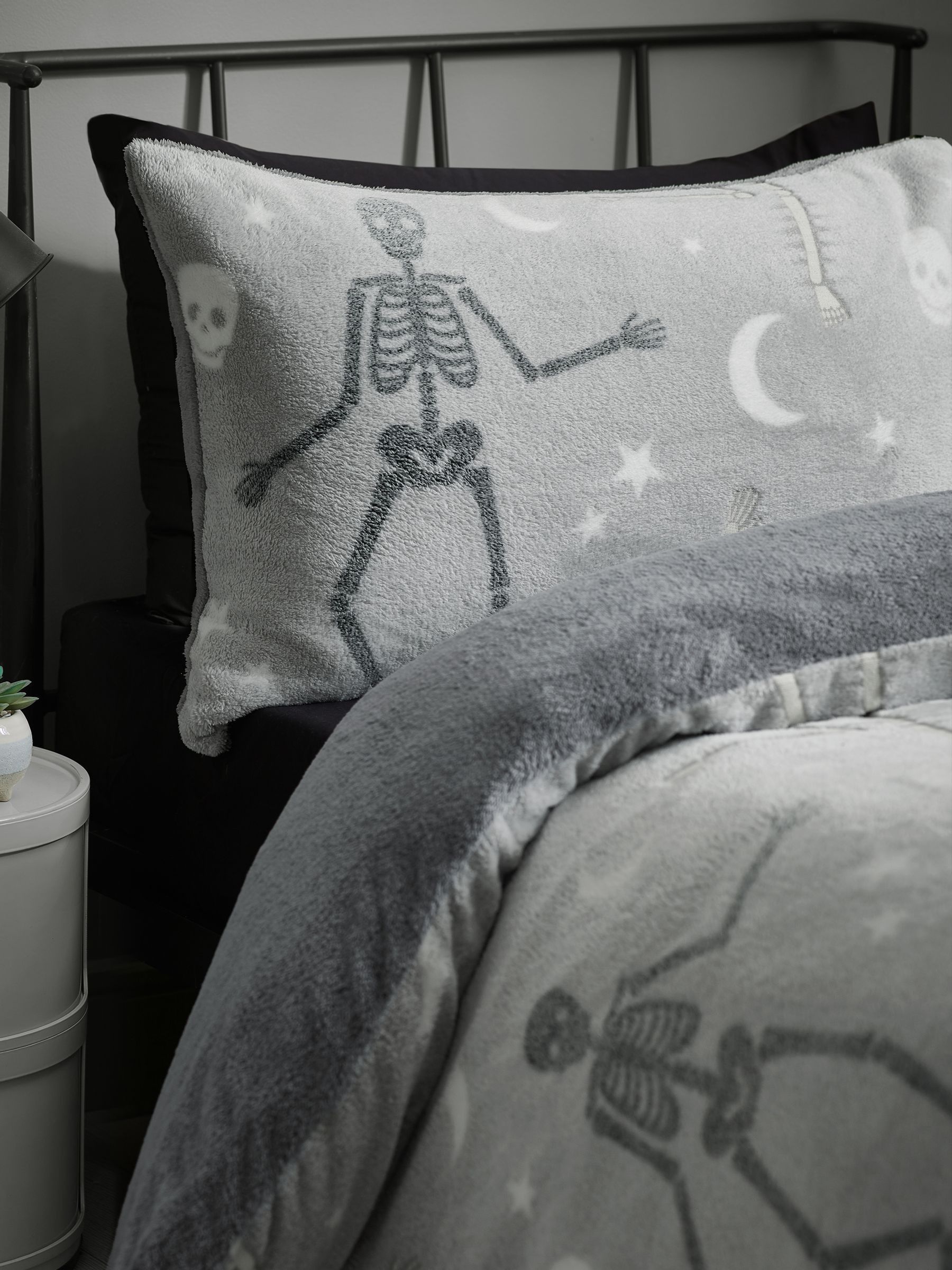 Buy Catherine Lansfield Grey Halloween Skeleton Fleece Duvet Cover Set ...