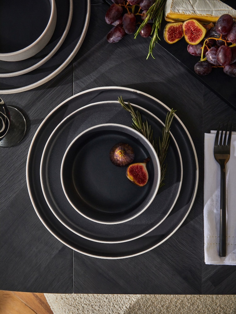 black serving plates