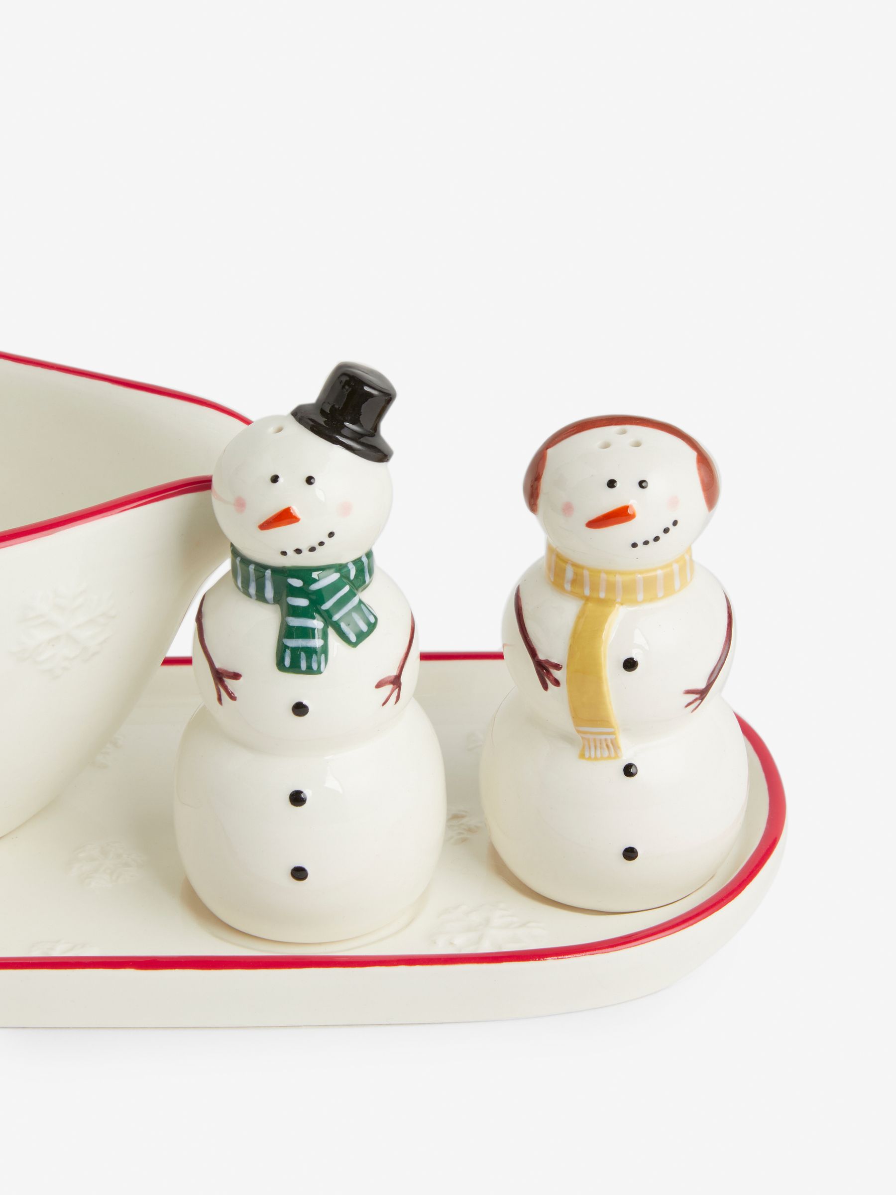 Christmas salt and pepper shakers store