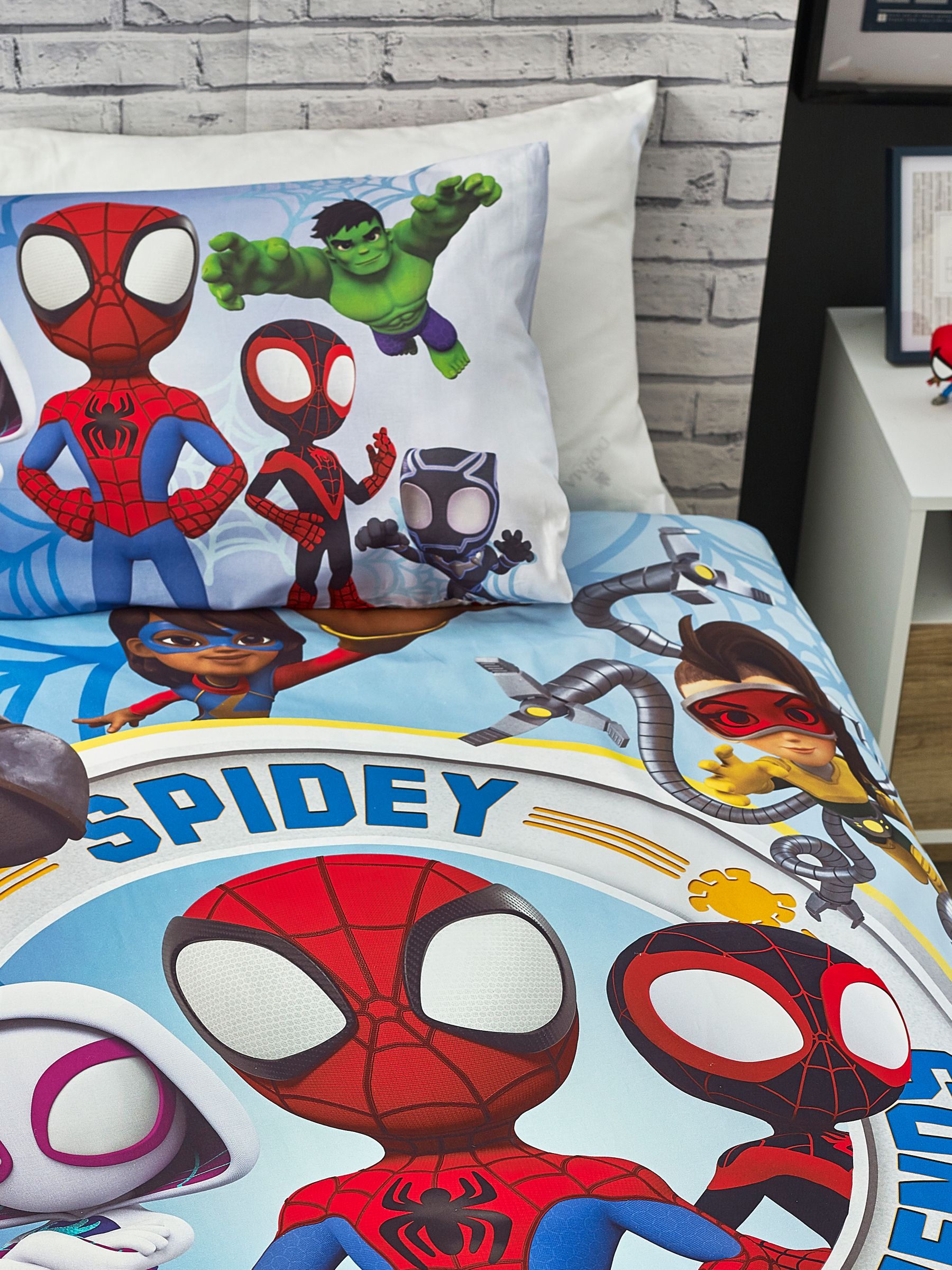 Buy Spidey and His Amazing Friends Blue Reversible 100% Cotton Duvet ...