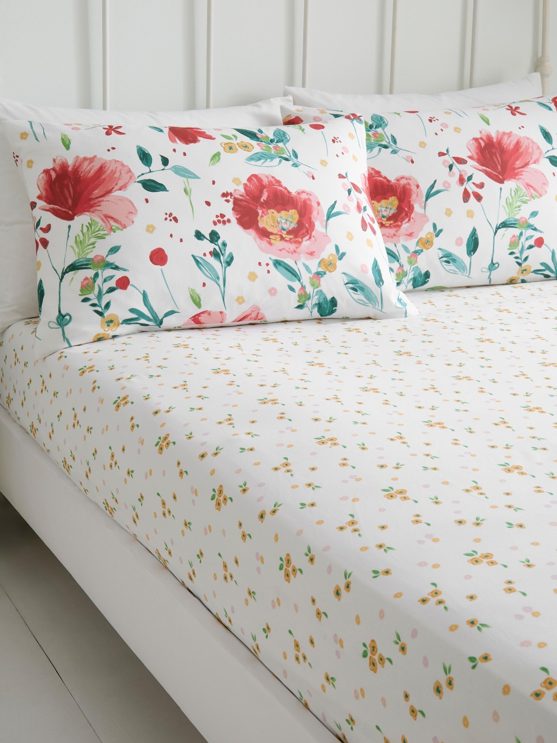 Buy Dreams & Drapes White Abstract Poppy Easy Care 28cm Fitted Bed ...