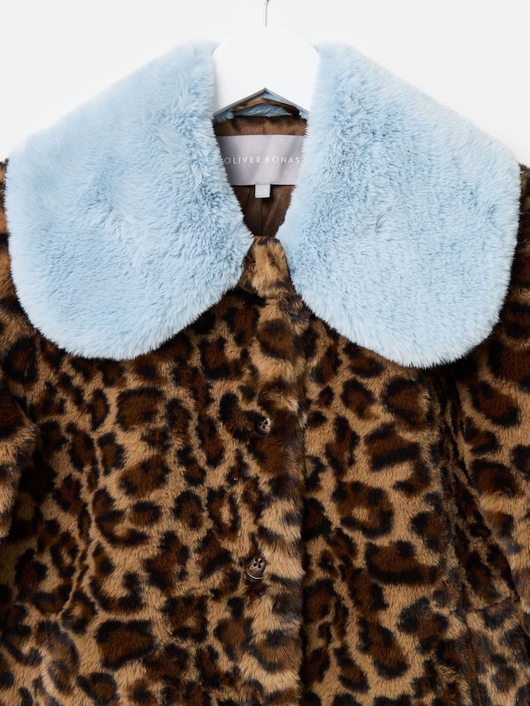 leopard print collar