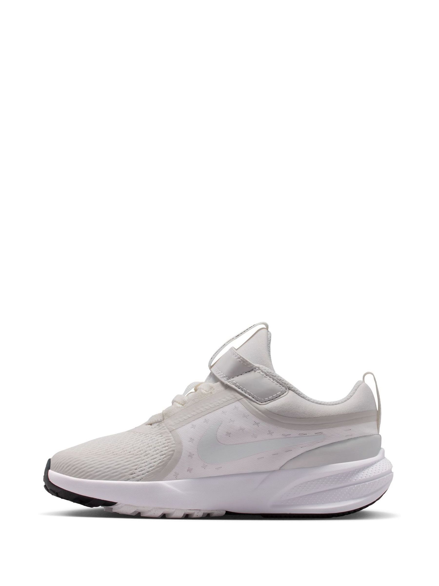 Buy Nike White/Gold Junior Star Runner 5 Trainers from Next Qatar