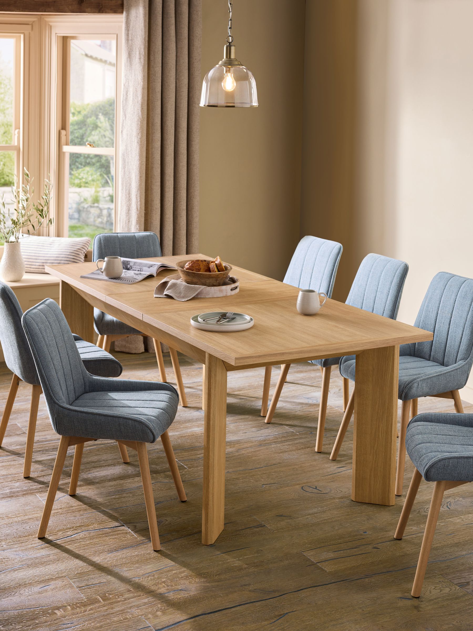 Buy Light Natural Oak Effect Malvern 6 to 8 Seater Extending Dining ...