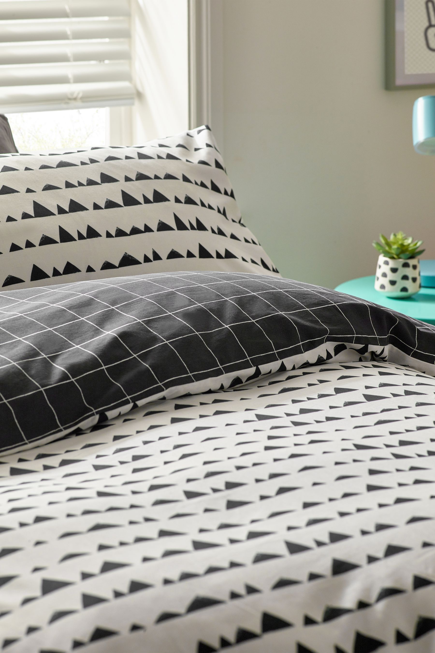 Buy Monochrome 100% Cotton Printed Bedding Duvet Cover and Pillowcase ...