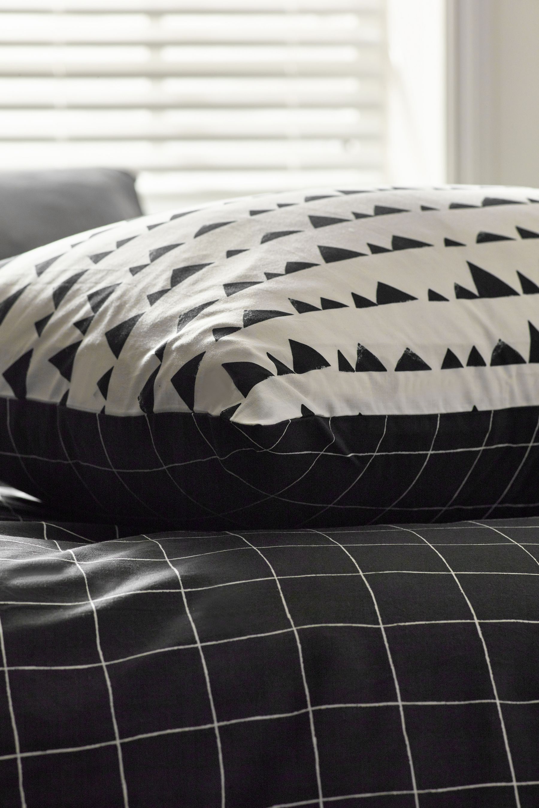 Buy Monochrome 100% Cotton Printed Bedding Duvet Cover and Pillowcase ...