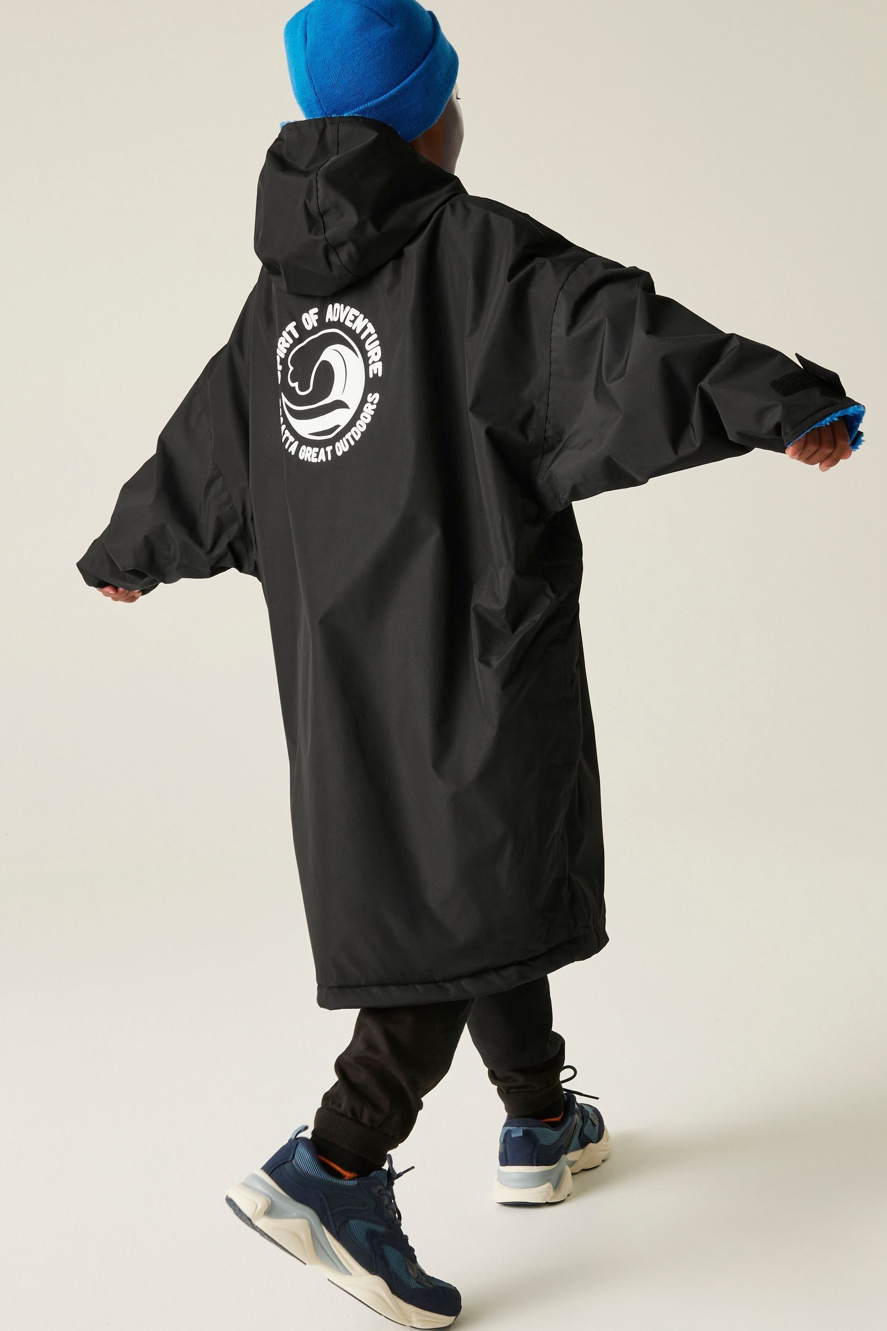 Buy Regatta Black Junior Waterproof Fleece Lined Changing Robe from the ...