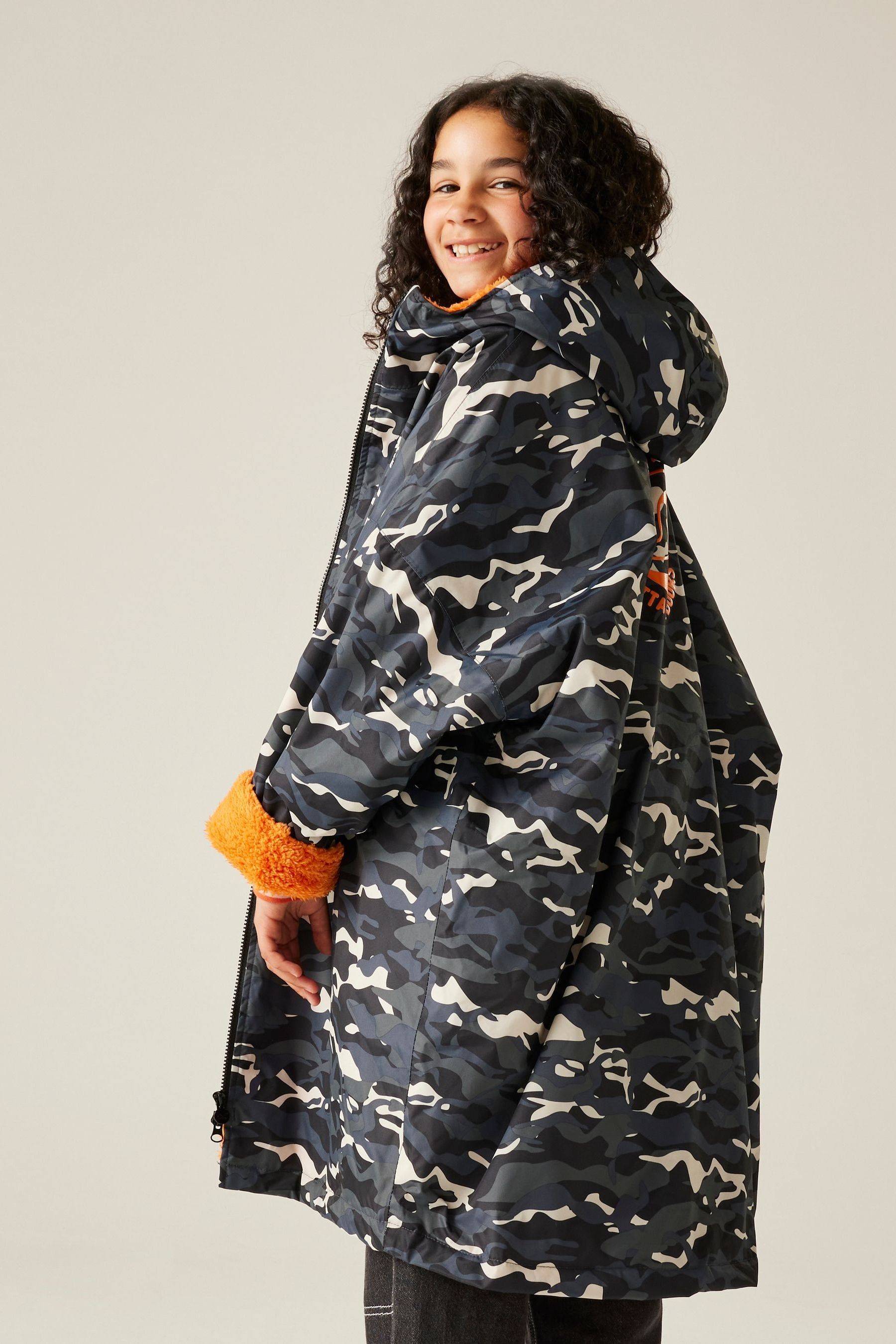 Buy Regatta Black Grey Junior Waterproof Fleece Lined Changing Robe ...