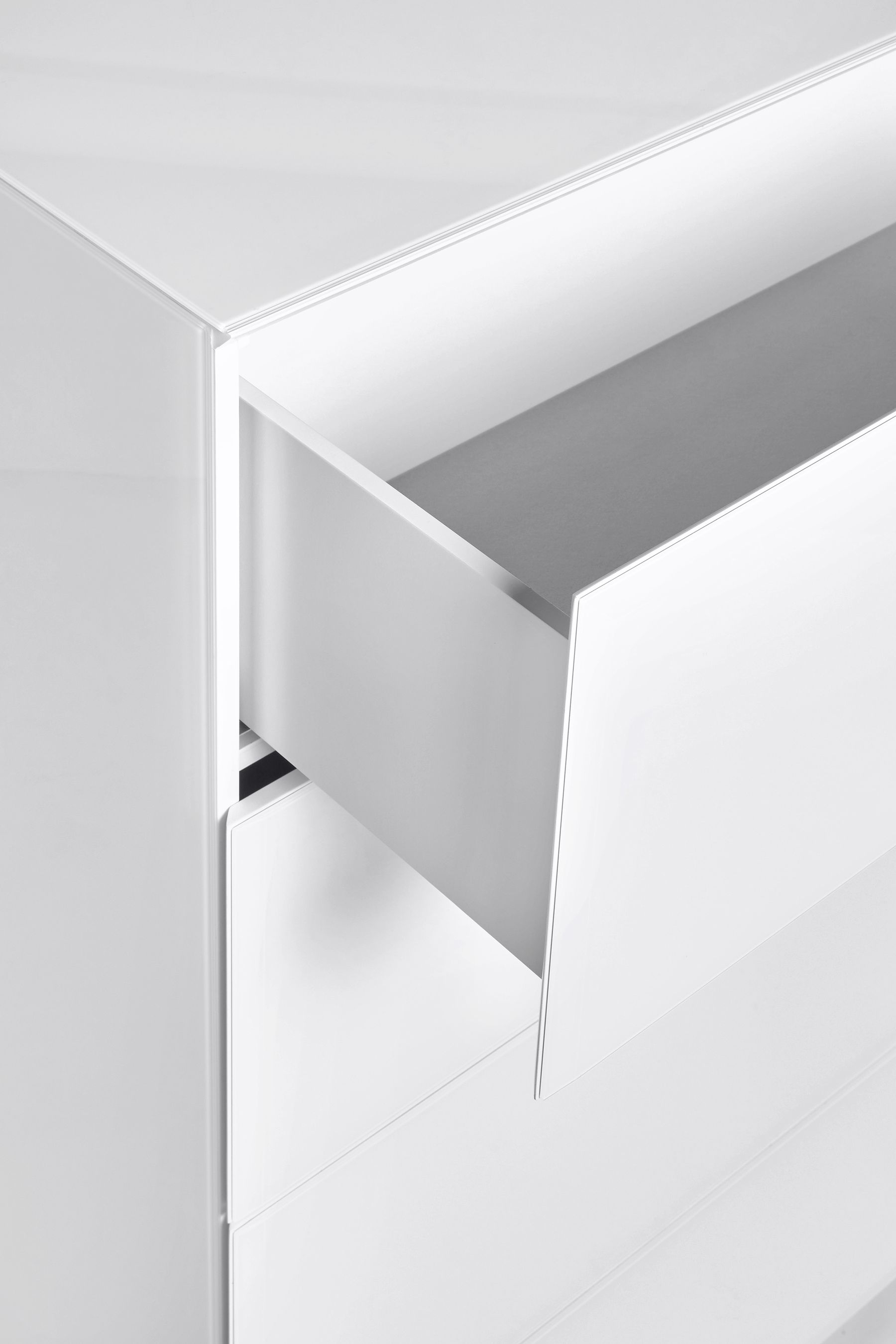 Buy White Sloane Sloane Glass 5 Drawer Tall Collection 4 Drawer Luxe ...