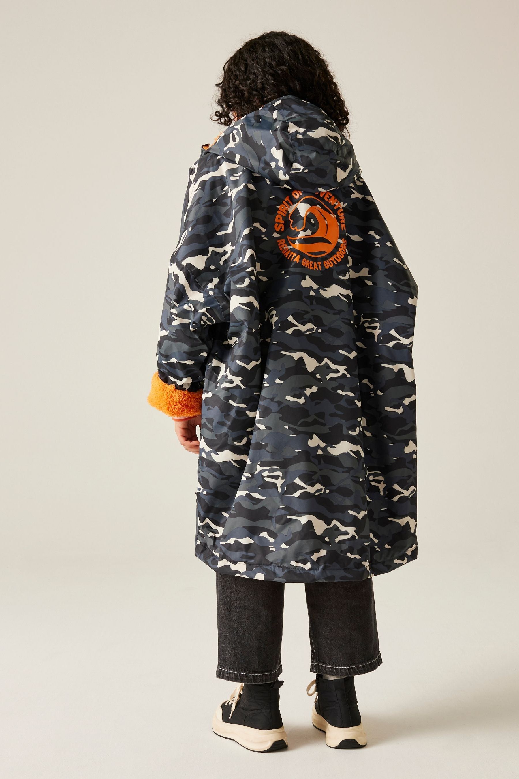 Buy Regatta Black Grey Junior Waterproof Fleece Lined Changing Robe ...